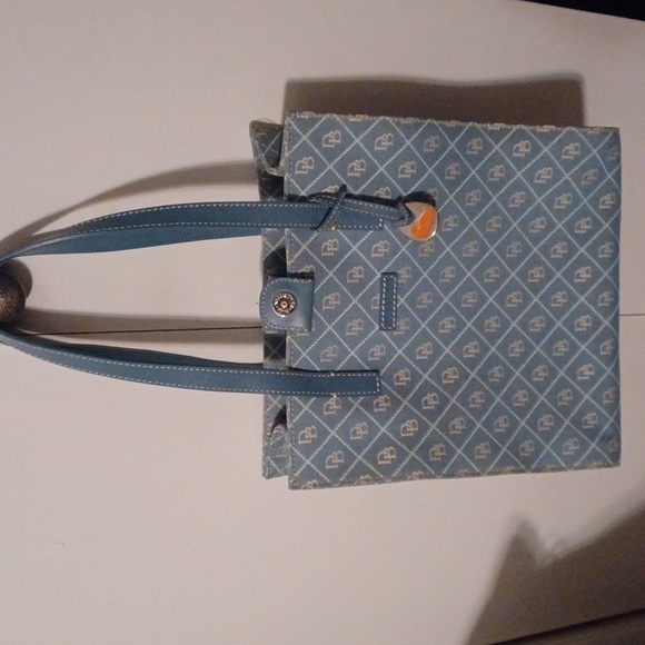 Dooney & Bourke | Bags | Dooney Mdi Tote | Poshmark